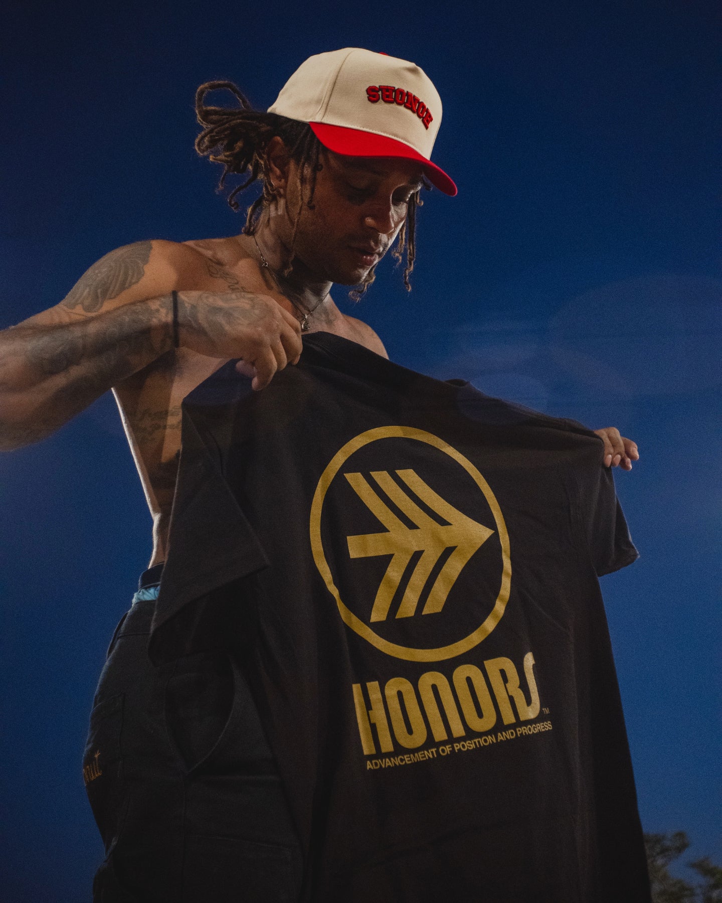 PROGRESSION LOGO TEE BLACK & GOLD – honorsbrand